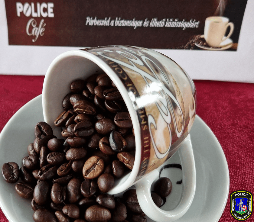 Police Café Extra 58. – Police Café képeslap Bátonyterenyéről