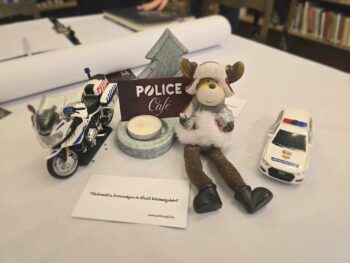Police Café Extra 103. – Police Café képeslap a második zalaegerszegi ...